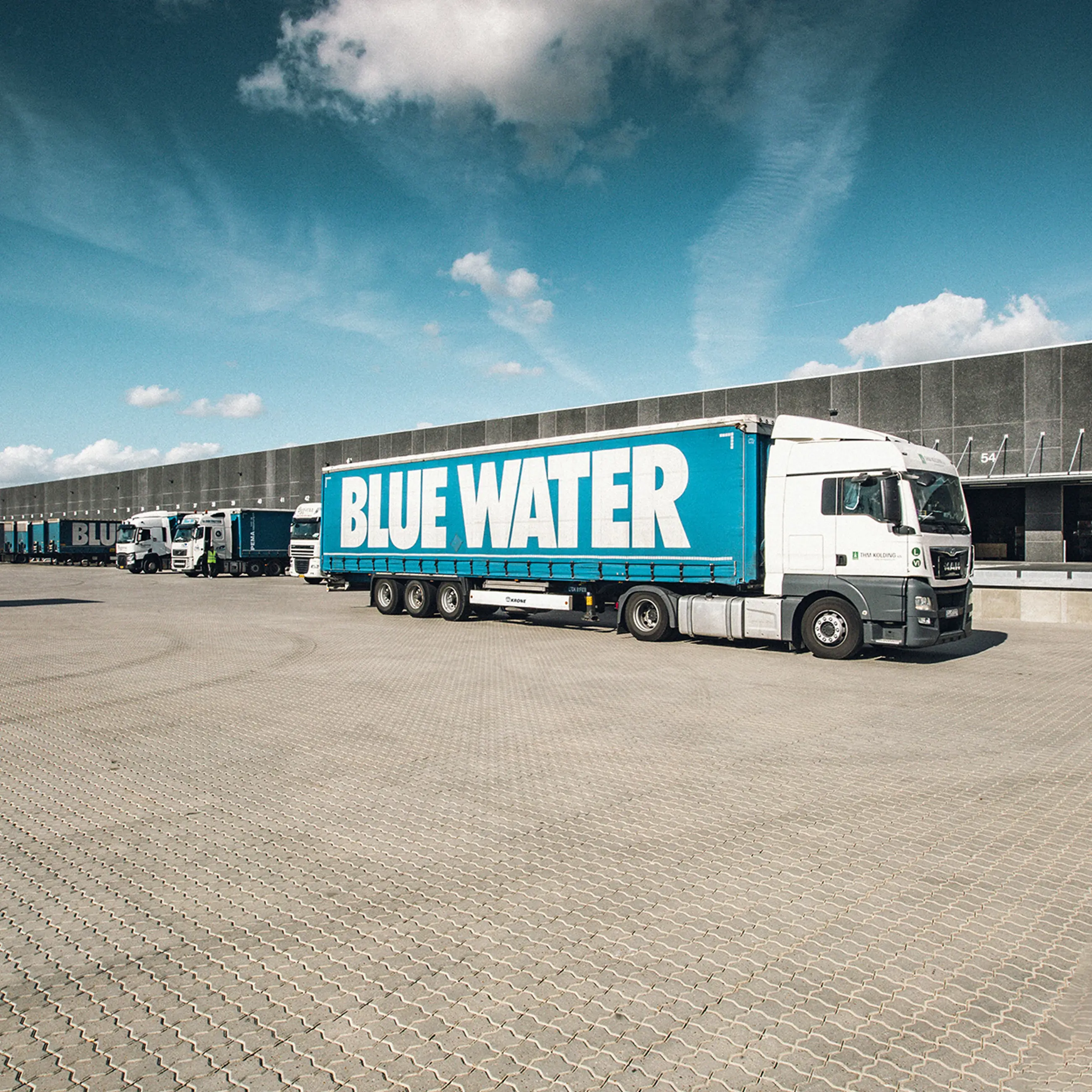 Transport and logistics services worldwide | Blue Water Shipping