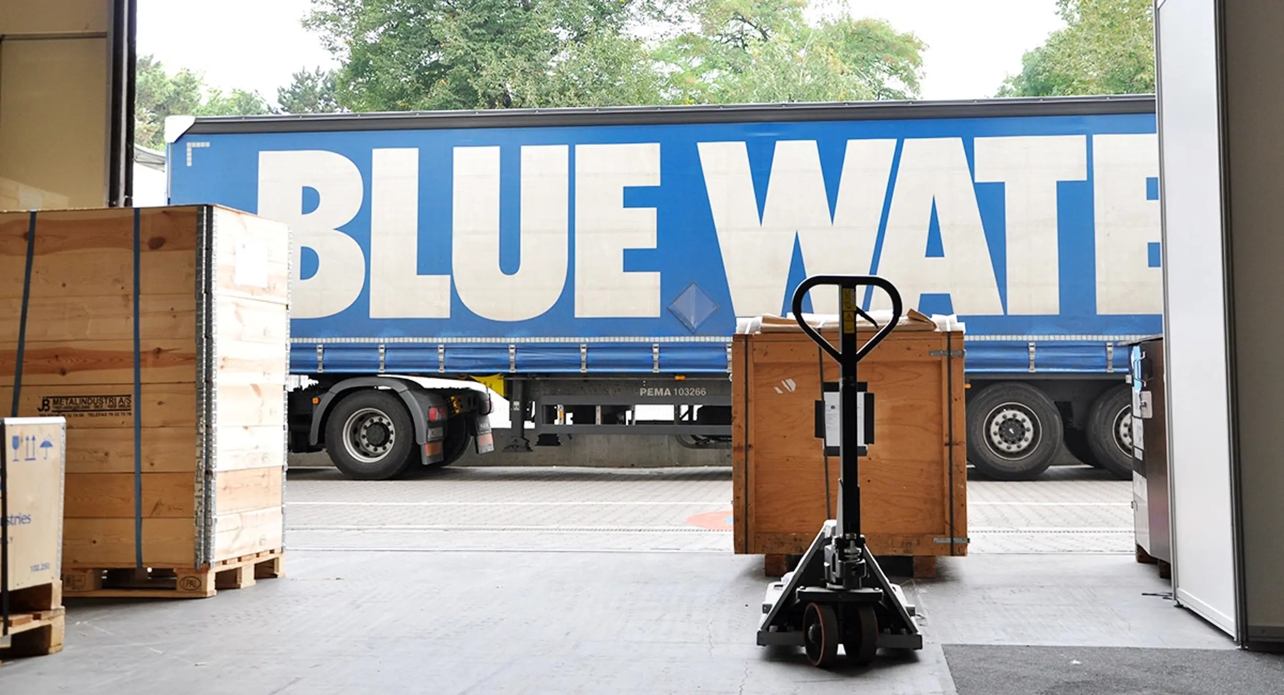 Transport and logistics services worldwide | Blue Water Shipping
