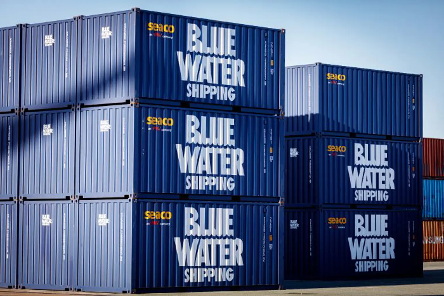 Blue Water Shipping: Transport- och logistiktjänster över hela världen
