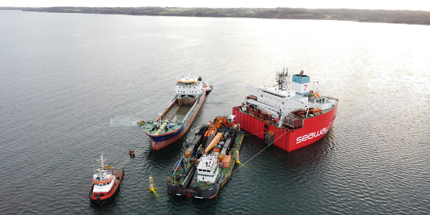 Assisting at float-on operation | Port Agency services by Blue Water