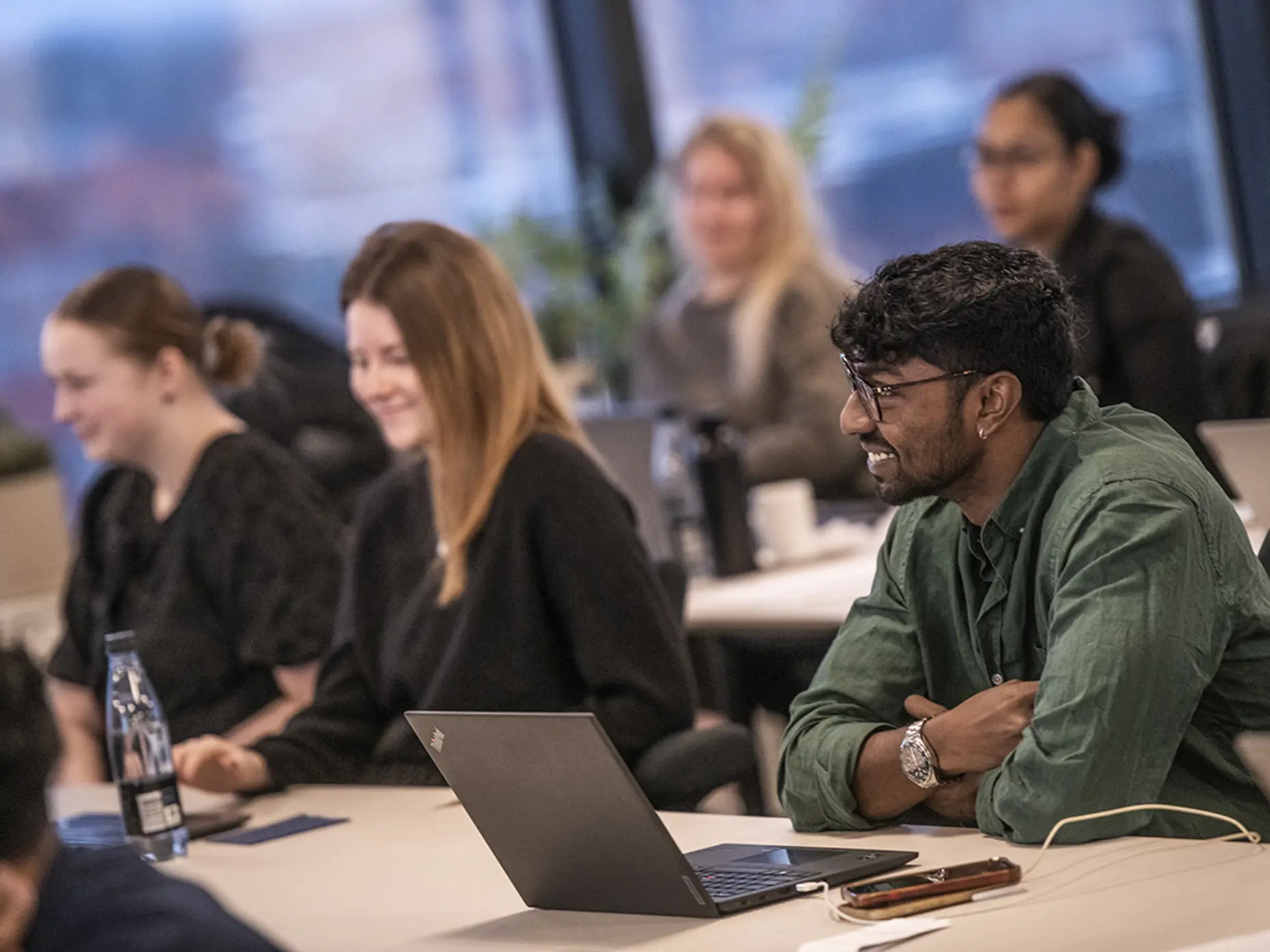 Become a transport and logistics trainee at Blue Water Shipping