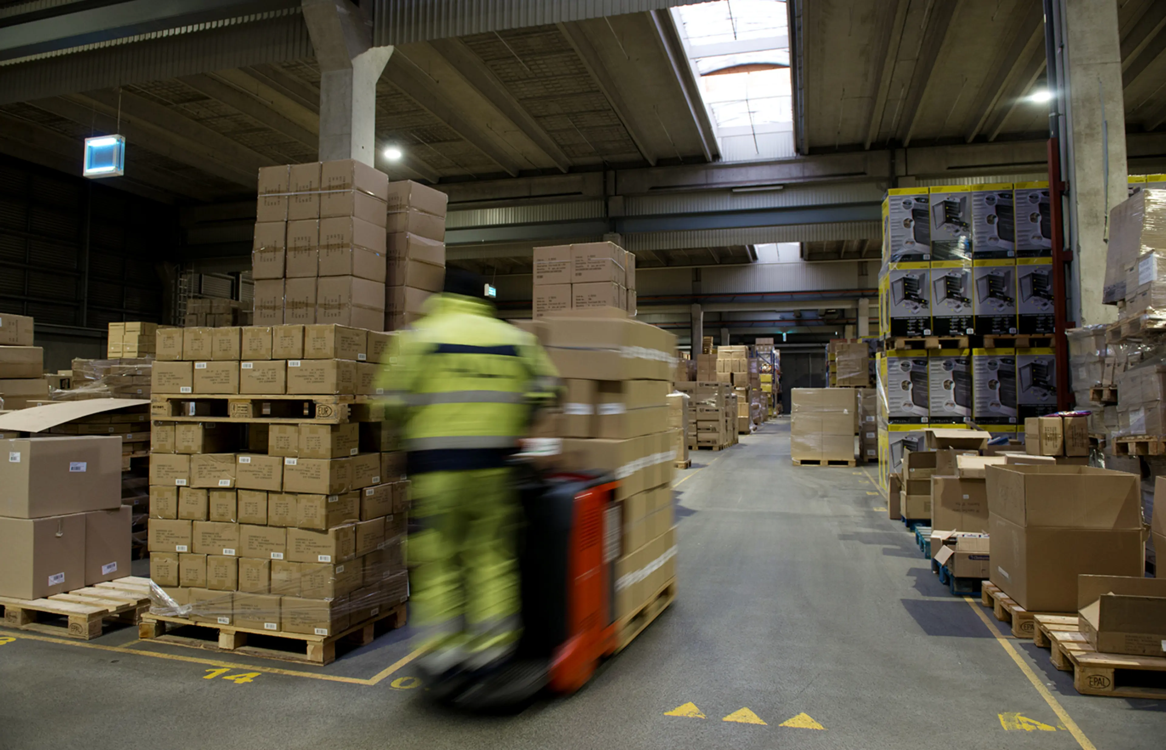 Courier Sweden - Blue Water Shipping