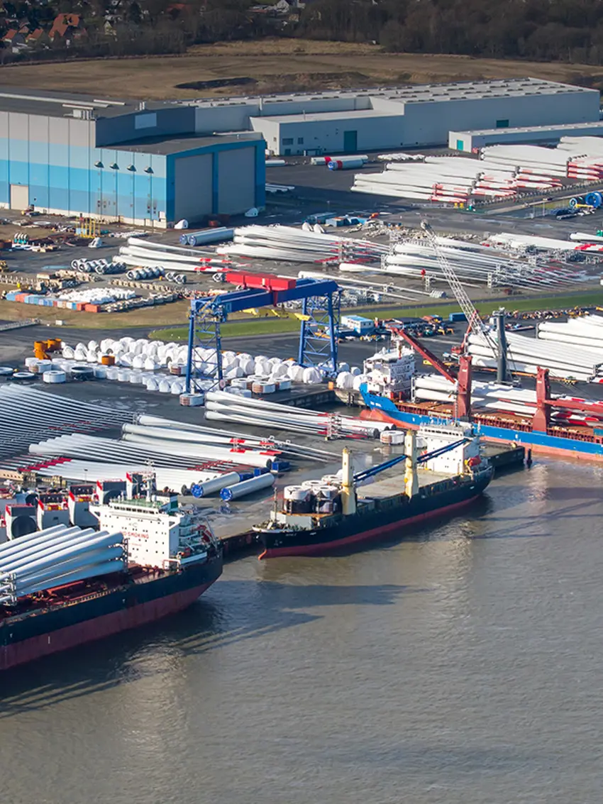 Full Port Service to vessel and crew | Blue Water Shipping