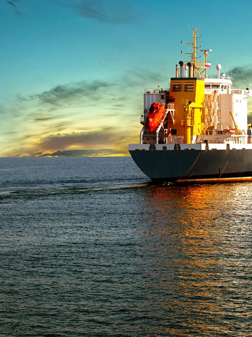 Vessel Chartering for wind, reefer and projects transports