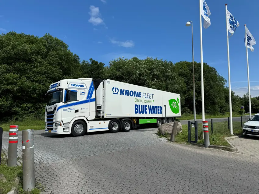 Reefer transports are temperature-controlled by air, sea and road