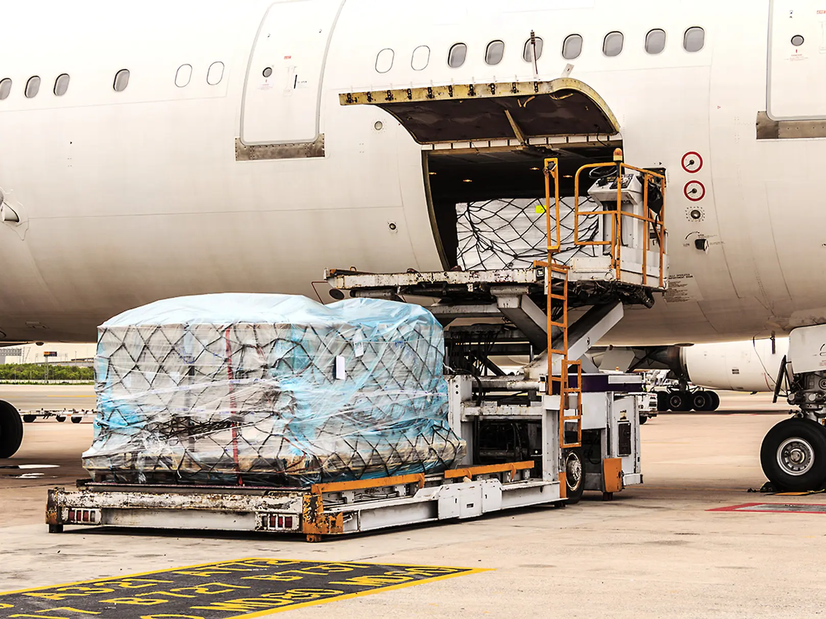 Air charters | Rent flight for cargo or passengers