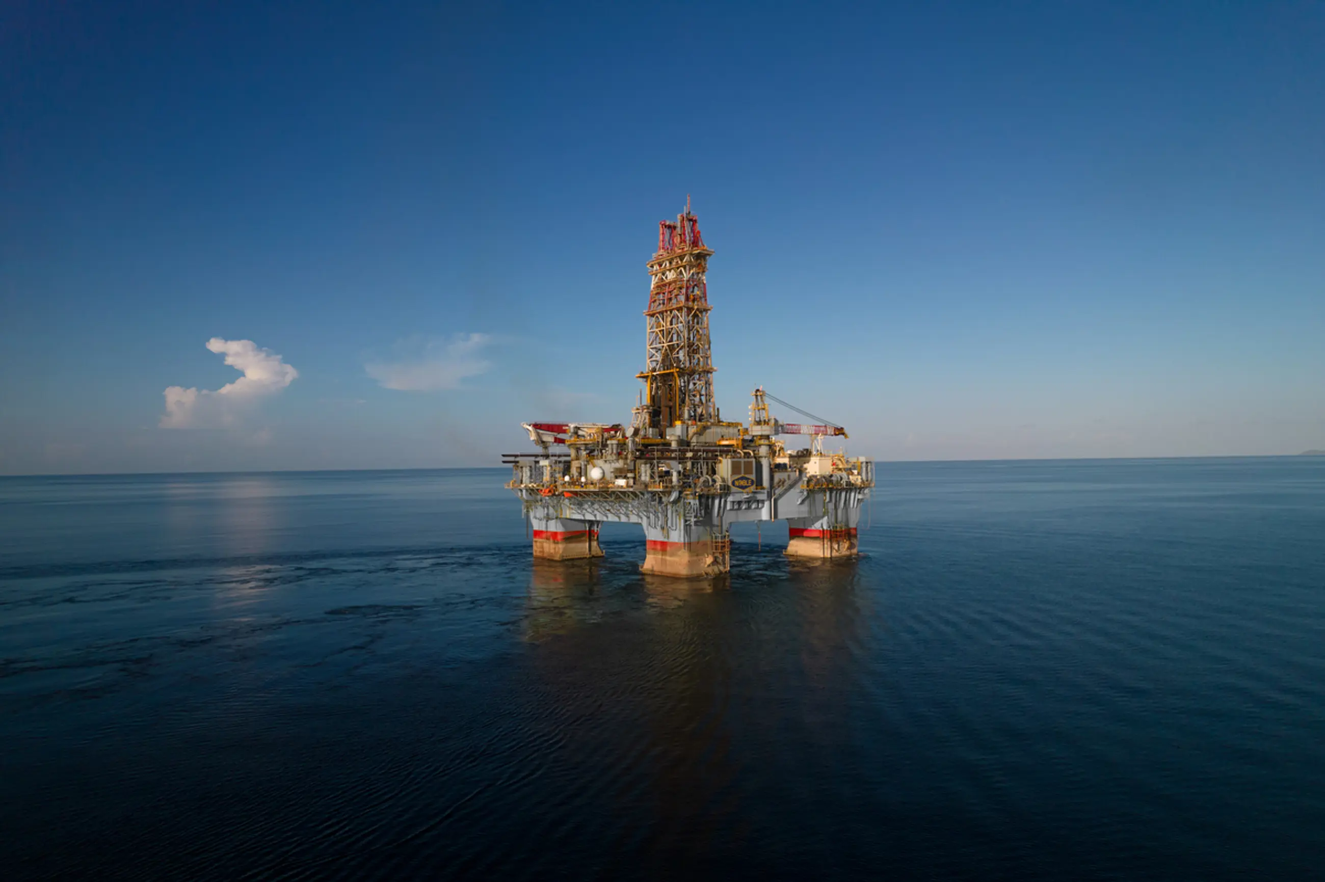 Floating Production System transport & logistics - FPS solutions